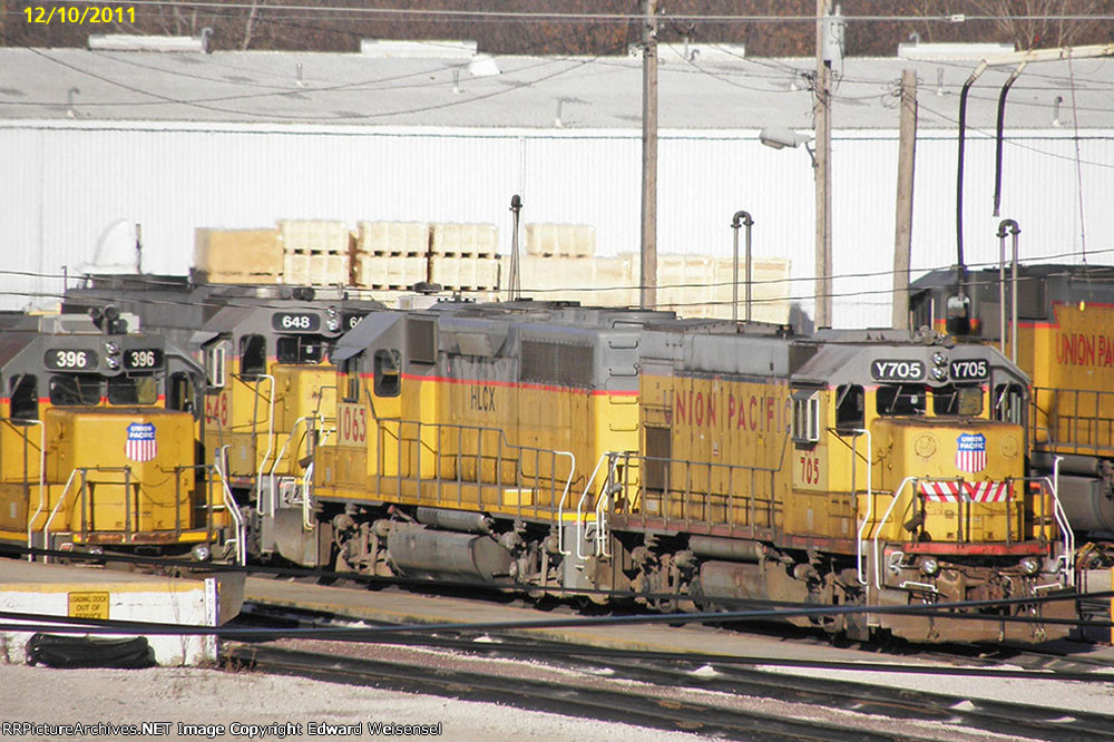 UPY 705 chills on the Saturday mornin' ramp